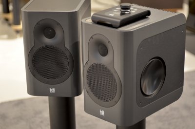 KII SEVEN WITH KII CONTROL AND STAND BRAND NEW